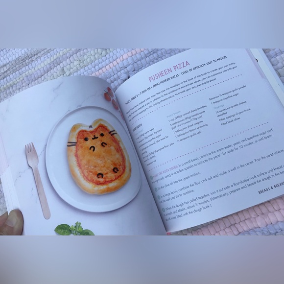 Pusheen | Kitchen | Lets Bake A Pusheen Cookbook Pizza Desserts Diy How ...
